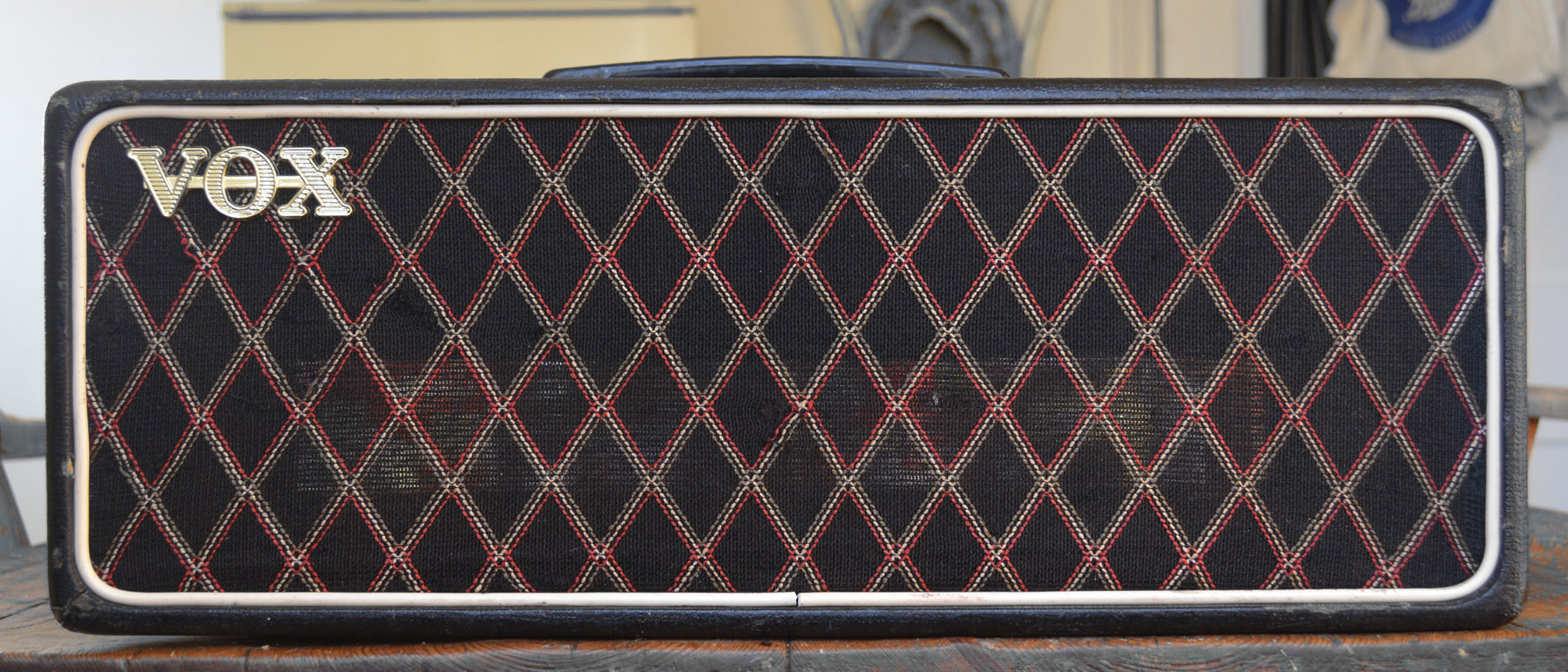 An early Vox AC100 - mid 1964 - with no control panel legends. Page 1.