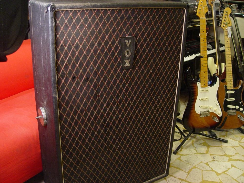 A Vox AC100 cab from 1966